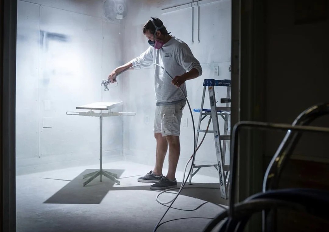 Professional Paint Booths & Stands | Improve Spraying Efficiency